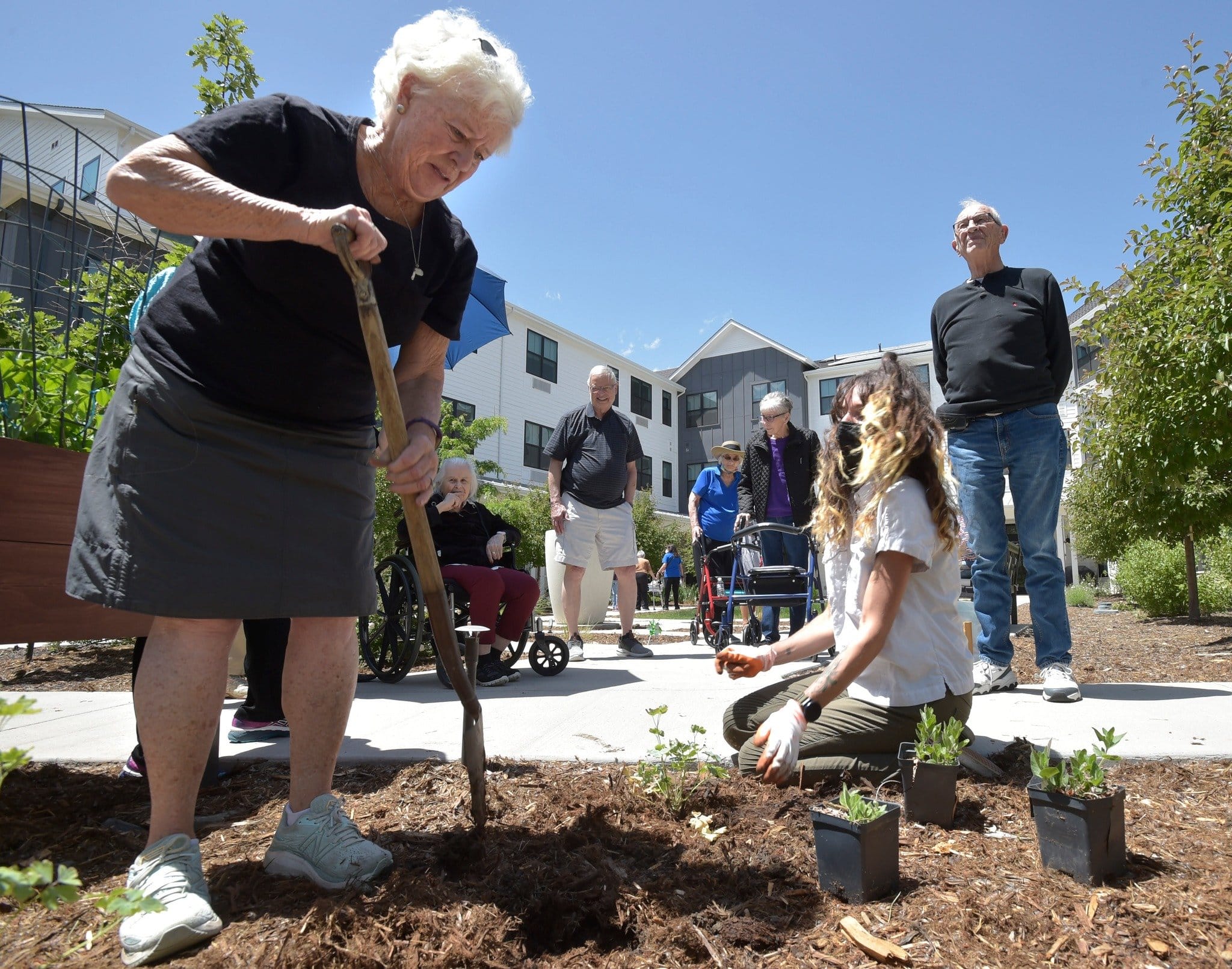 Tech-Savvy Senior Living Communities Enhancing Communication and ...