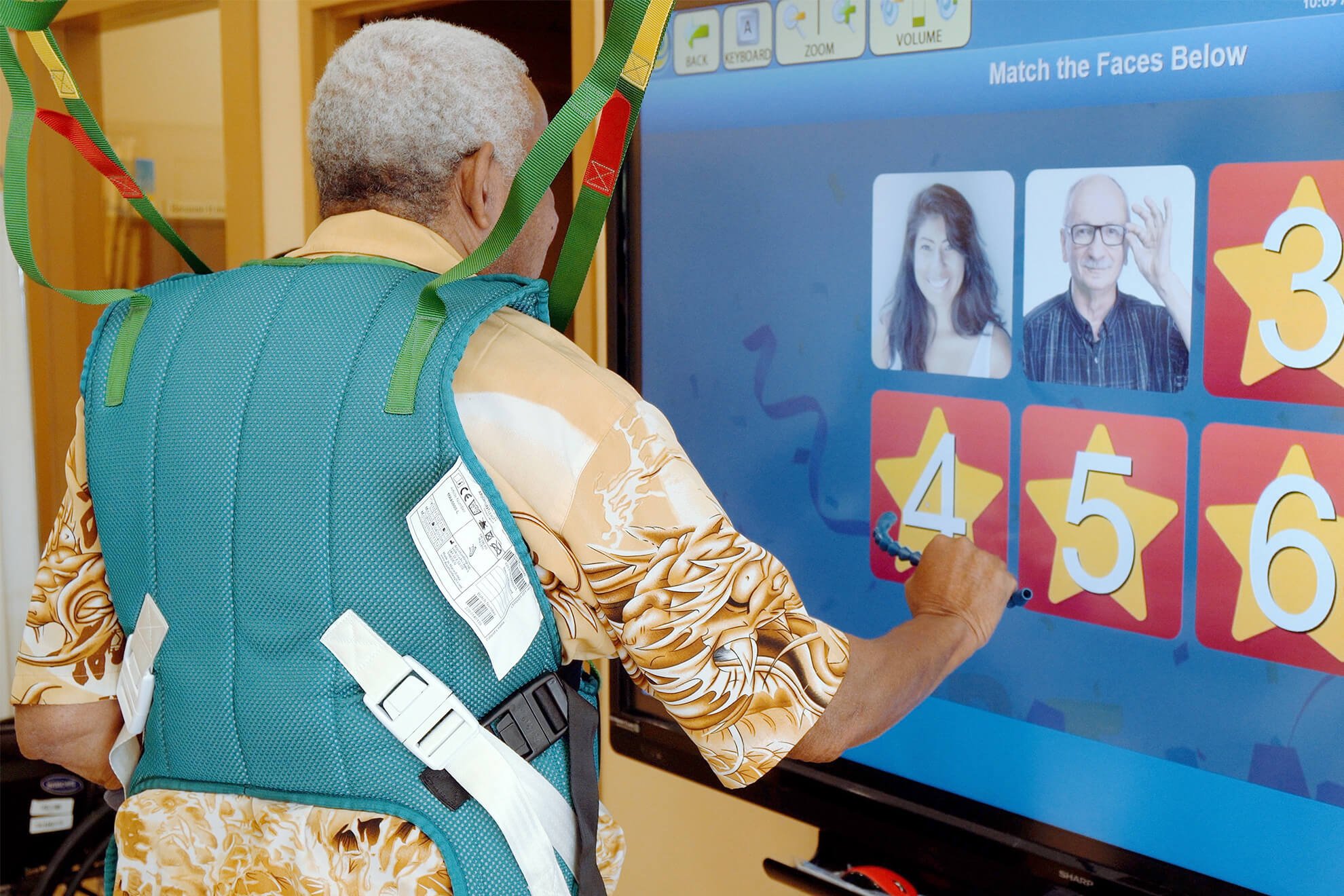 Improve the Resident Experience with Teamwork and Engagement Technology - LifeLoop